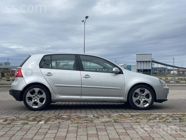 Grey Volkswagen Golf 2004 in Riga, with an engine capacity of 1.90 L and mileage of 500 thousand km for 1700 €, photo 3 on AUTOMOTO.COM.LV