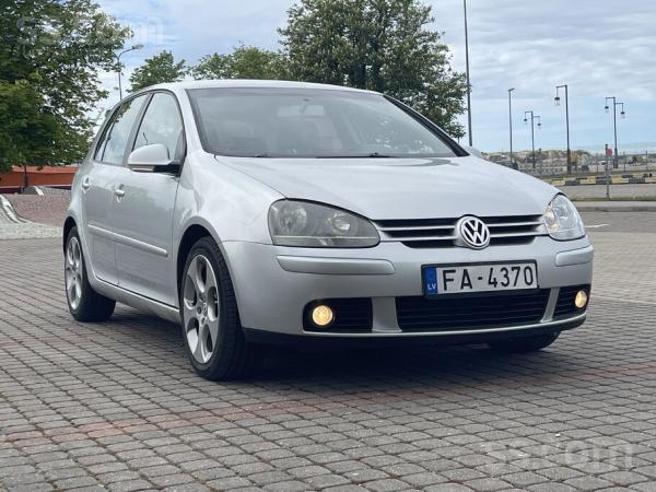 Grey Volkswagen Golf 2004 in Riga, with an engine capacity of 1.90 L and mileage of 500 thousand km for 1700 €, photo 5 on AUTOMOTO.COM.LV
