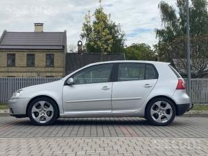 Pelēks Volkswagen Golf 2004 Rīga, ar dzinēja tilpumu 1.90 L un nobraukumu 500 tūkst. km par 1700 €, foto 8 vietnē AUTOMOTO.COM.LV