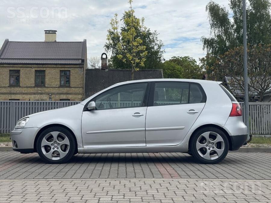 Pelēks Volkswagen Golf 2004 Rīga, ar dzinēja tilpumu 1.90 L un nobraukumu 500 tūkst. km par 1700 €, foto 8 vietnē AUTOMOTO.COM.LV