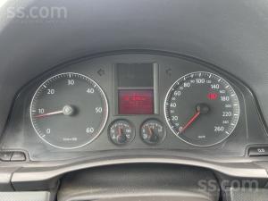 Pelēks Volkswagen Golf 2004 Rīga, ar dzinēja tilpumu 1.90 L un nobraukumu 500 tūkst. km par 1700 €, foto 11 vietnē AUTOMOTO.COM.LV