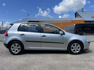 Pelēks Volkswagen Golf 2004 Marijampole, ar dzinēja tilpumu 1.40 L un nobraukumu 157 tūkst. km par 1400 €, foto 5 vietnē AUTOMOTO.COM.LV