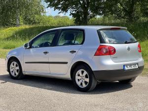 Pelēks Volkswagen Golf 2004 Marijampole, ar dzinēja tilpumu 1.40 L un nobraukumu 157 tūkst. km par 1400 €, foto 7 vietnē AUTOMOTO.COM.LV