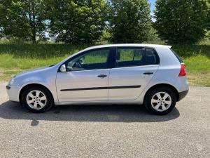 Pelēks Volkswagen Golf 2004 Marijampole, ar dzinēja tilpumu 1.40 L un nobraukumu 157 tūkst. km par 1400 €, foto 8 vietnē AUTOMOTO.COM.LV