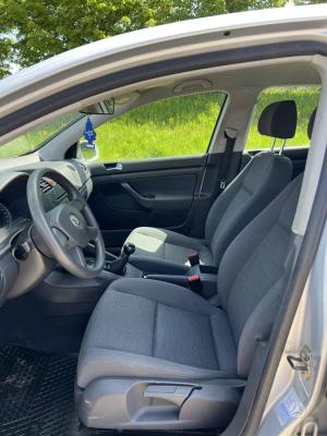 Pelēks Volkswagen Golf 2004 Marijampole, ar dzinēja tilpumu 1.40 L un nobraukumu 157 tūkst. km par 1400 €, foto 10 vietnē AUTOMOTO.COM.LV