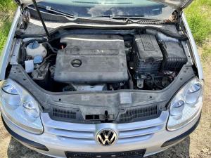 Pelēks Volkswagen Golf 2004 Marijampole, ar dzinēja tilpumu 1.40 L un nobraukumu 157 tūkst. km par 1400 €, foto 13 vietnē AUTOMOTO.COM.LV