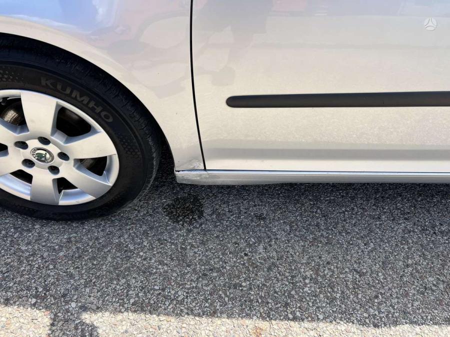 Pelēks Volkswagen Golf 2004 Marijampole, ar dzinēja tilpumu 1.40 L un nobraukumu 157 tūkst. km par 1400 €, foto 14 vietnē AUTOMOTO.COM.LV