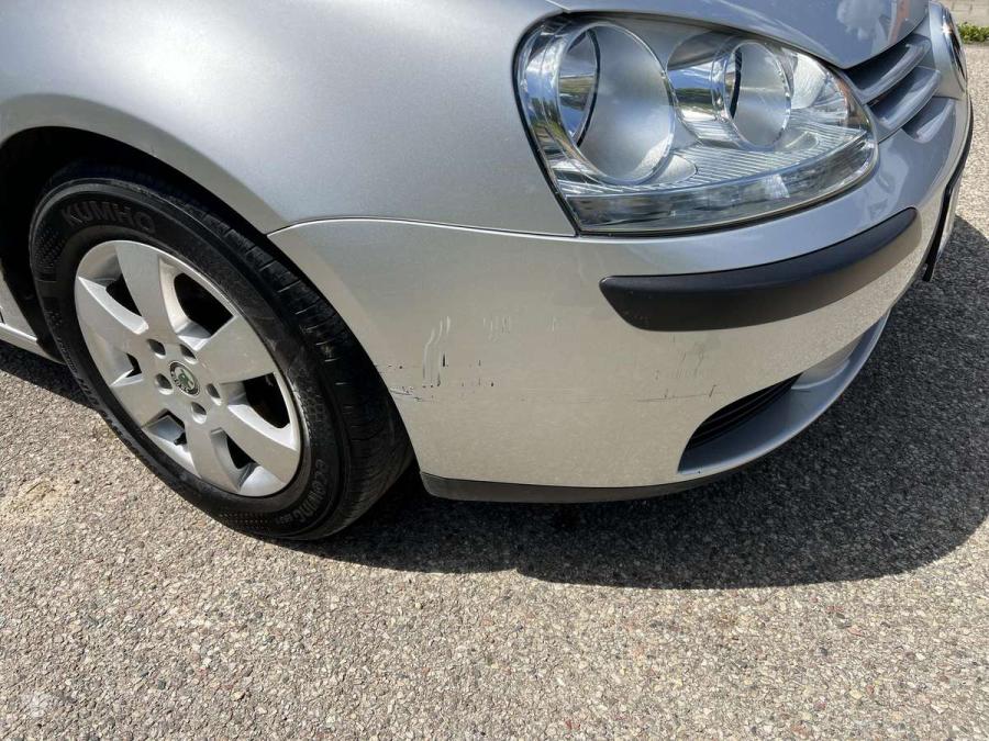 Pelēks Volkswagen Golf 2004 Marijampole, ar dzinēja tilpumu 1.40 L un nobraukumu 157 tūkst. km par 1400 €, foto 15 vietnē AUTOMOTO.COM.LV