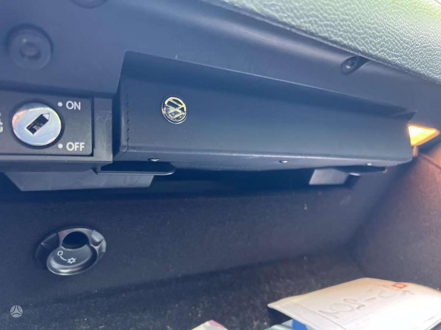 Pelēks Volkswagen Golf 2004 Marijampole, ar dzinēja tilpumu 1.40 L un nobraukumu 157 tūkst. km par 1400 €, foto 19 vietnē AUTOMOTO.COM.LV