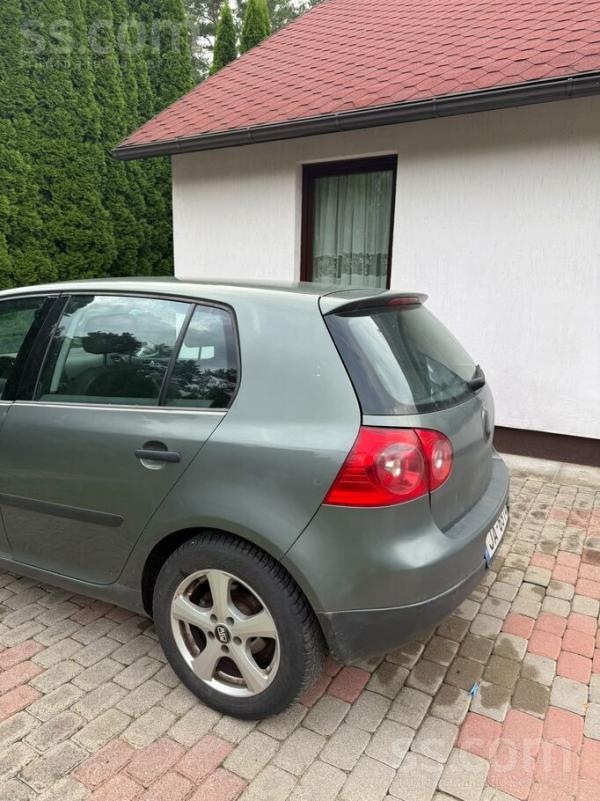 Grey Volkswagen Golf 2004 in Riga, with an engine capacity of 1.90 L and mileage of 320 thousand km for 1600 €, photo 8 on AUTOMOTO.COM.LV