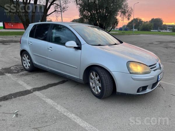 Grey Volkswagen Golf 2004 in Riga, with an engine capacity of 2.00 L and mileage of 381 thousand km for 1300 €, photo 3 on AUTOMOTO.COM.LV