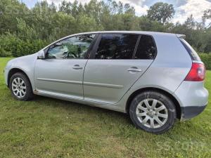 Pelēks Volkswagen Golf 2004 Tukums, ar dzinēja tilpumu 2.00 L un nobraukumu 431 tūkst. km par 700 €, foto 1 vietnē AUTOMOTO.COM.LV
