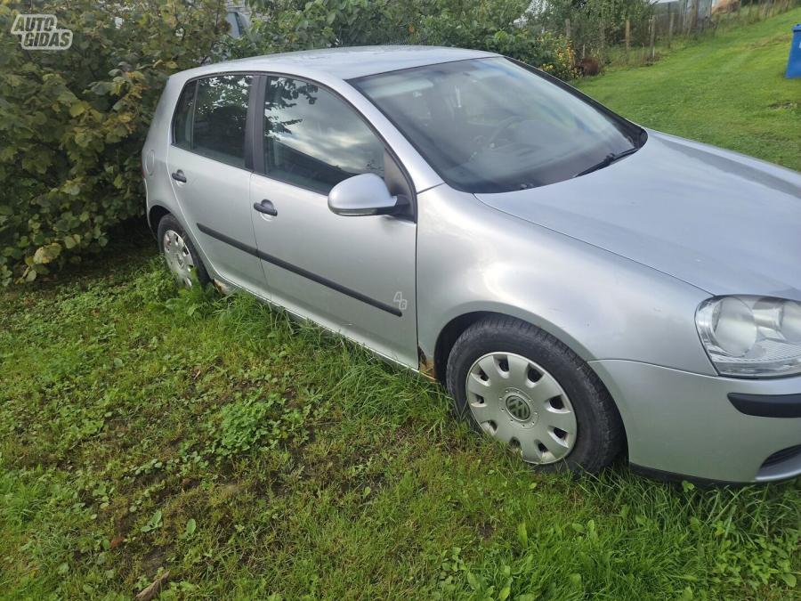 Pelēks Volkswagen Golf 2004 Alīta, ar dzinēja tilpumu 1.90 L un nobraukumu 1 tūkst. km par 600 €, foto 5 vietnē AUTOMOTO.COM.LV