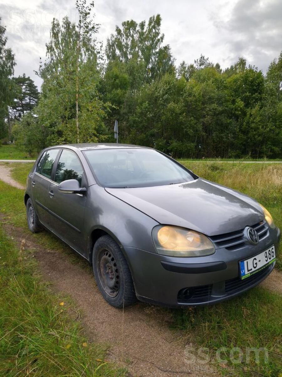 Pelēks Volkswagen Golf 2004 Rēzekne, ar dzinēja tilpumu 1.90 L un nobraukumu 431 tūkst. km par 650 €, foto 5 vietnē AUTOMOTO.COM.LV