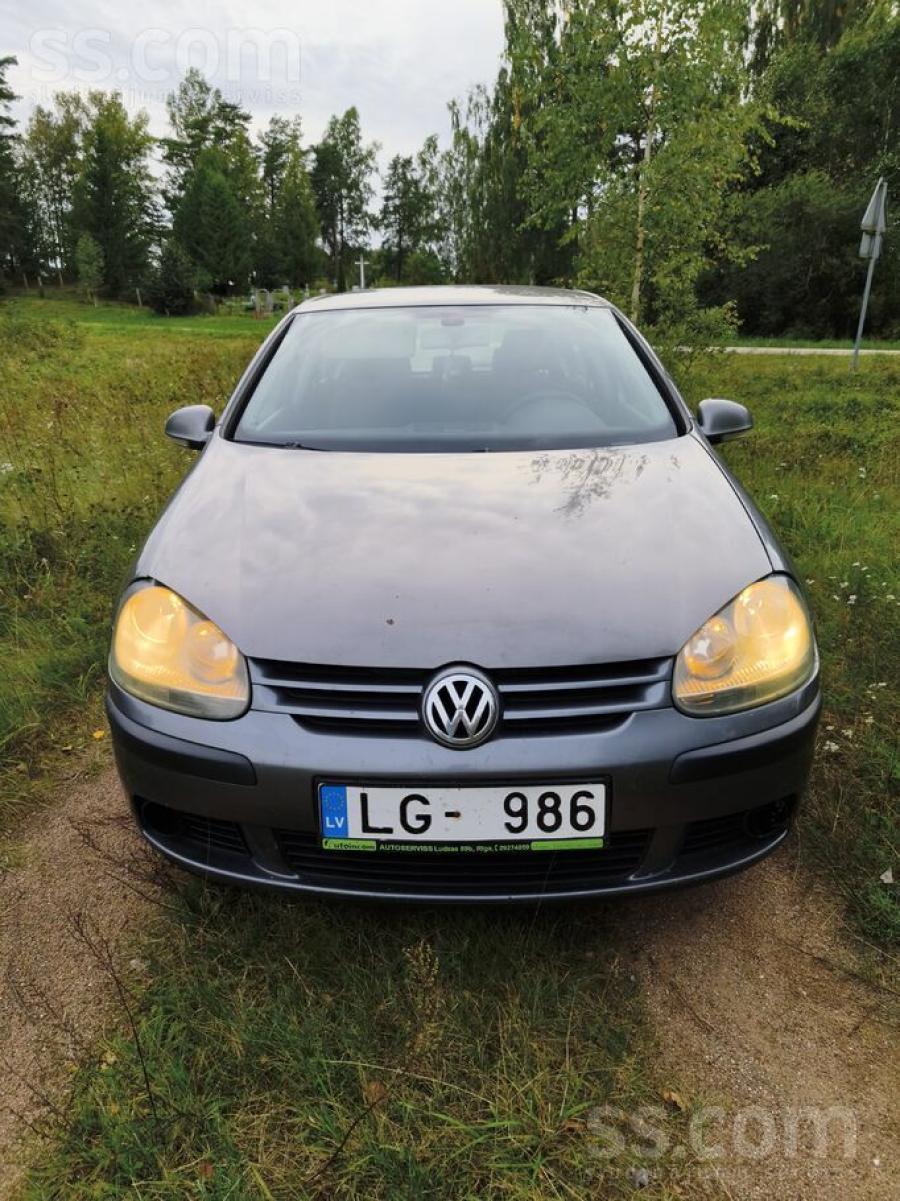 Pelēks Volkswagen Golf 2004 Rēzekne, ar dzinēja tilpumu 1.90 L un nobraukumu 431 tūkst. km par 650 €, foto 6 vietnē AUTOMOTO.COM.LV