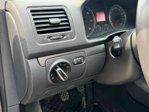 Grey Volkswagen Golf 2004 in Vilnius, with an engine capacity of 1.90 L and mileage of 310 thousand km for 650 €, photo 17 on AUTOMOTO.COM.LV