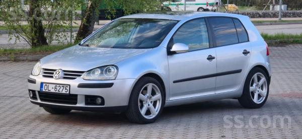 Grey Volkswagen Golf 2004 in Cesis, with an engine capacity of 2.00 L and mileage of 330 thousand km for 2050 €, photo 4 on AUTOMOTO.COM.LV