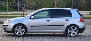 Grey Volkswagen Golf 2004 in Cesis, with an engine capacity of 2.00 L and mileage of 330 thousand km for 2050 €, photo 5 on AUTOMOTO.COM.LV