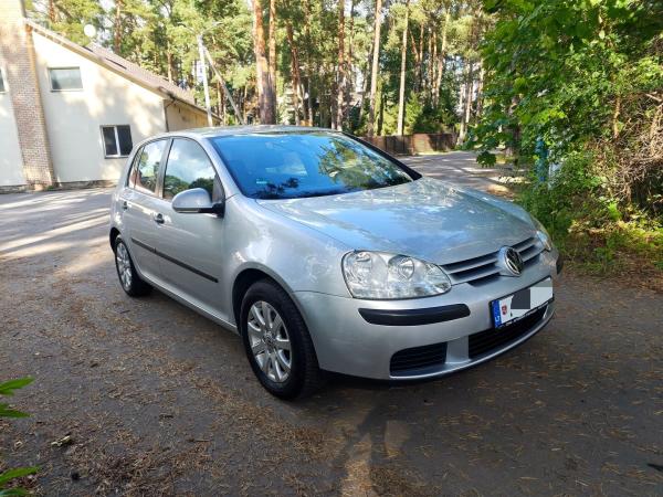 Pelēks Volkswagen Golf 2004 Kauņa, ar dzinēja tilpumu 1.60 L un nobraukumu 251 tūkst. km par 1950 €, foto 3 vietnē AUTOMOTO.COM.LV