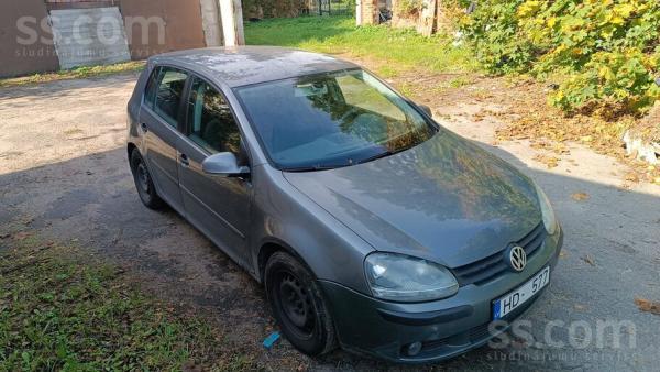 Pelēks Volkswagen Golf 2004 Jūrmala, ar dzinēja tilpumu 1.60 L un nobraukumu 231 tūkst. km par 1500 €, foto 5 vietnē AUTOMOTO.COM.LV