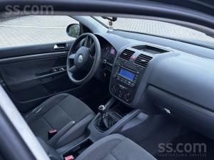 Grey Volkswagen Golf 2004 in Riga, with an engine capacity of 2.00 L and mileage of 437 thousand km for 950 €, photo 8 on AUTOMOTO.COM.LV
