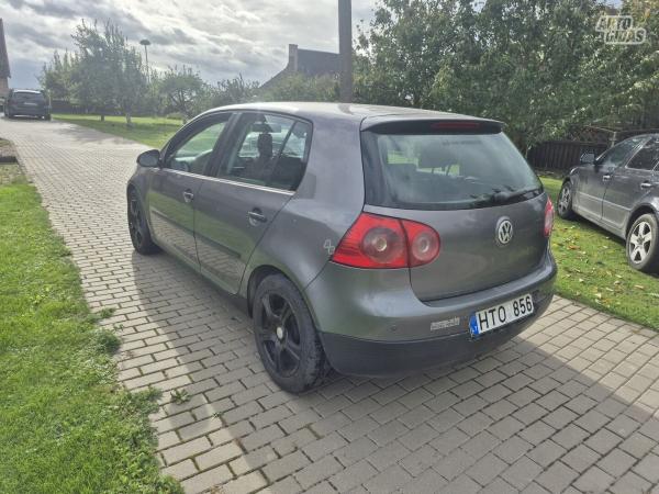 Grey Volkswagen Golf 2004 in Vilkaviskis, with an engine capacity of 1.90 L and mileage of 350 thousand km for 920 €, photo 5 on AUTOMOTO.COM.LV