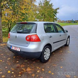 Grey Volkswagen Golf 2004 in Rezekne, with an engine capacity of 1.90 L and mileage of 0 thousand km for 2950 €, photo 5 on AUTOMOTO.COM.LV