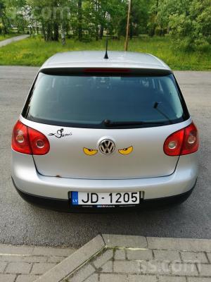 Pelēks Volkswagen Golf 2005 Jūrmala, ar dzinēja tilpumu 1.60 L un nobraukumu 301 tūkst. km par 1100 €, foto 2 vietnē AUTOMOTO.COM.LV