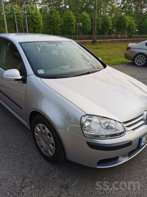 Pelēks Volkswagen Golf 2005 Jūrmala, ar dzinēja tilpumu 1.60 L un nobraukumu 301 tūkst. km par 1100 €, foto 5 vietnē AUTOMOTO.COM.LV