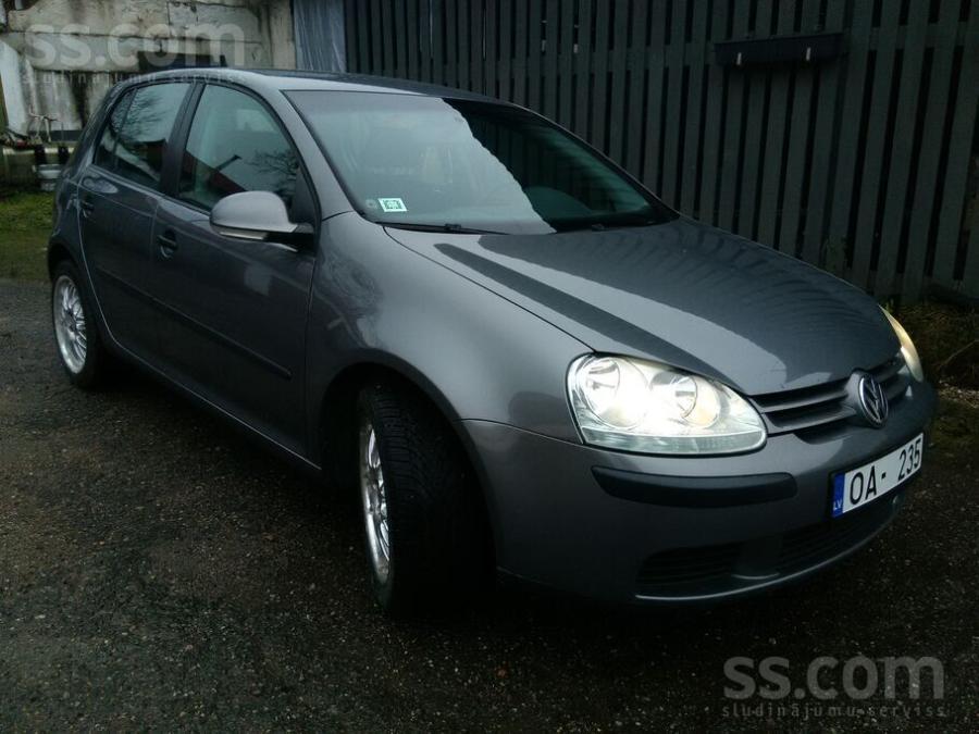 Grey Volkswagen Golf 2005 in Riga, with an engine capacity of 1.60 L and mileage of 301 thousand km for 2850 €, photo 4 on AUTOMOTO.COM.LV