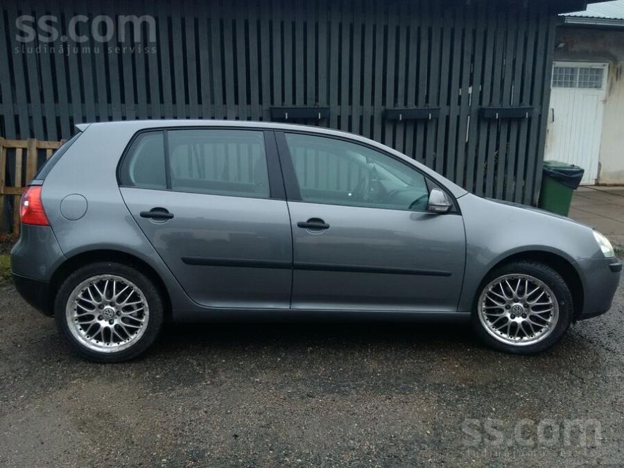 Grey Volkswagen Golf 2005 in Riga, with an engine capacity of 1.60 L and mileage of 301 thousand km for 2850 €, photo 5 on AUTOMOTO.COM.LV
