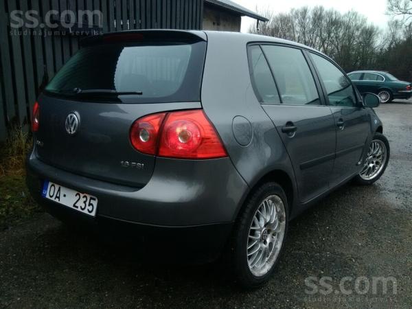 Grey Volkswagen Golf 2005 in Riga, with an engine capacity of 1.60 L and mileage of 301 thousand km for 2850 €, photo 6 on AUTOMOTO.COM.LV