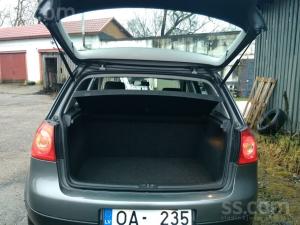 Grey Volkswagen Golf 2005 in Riga, with an engine capacity of 1.60 L and mileage of 301 thousand km for 2850 €, photo 7 on AUTOMOTO.COM.LV