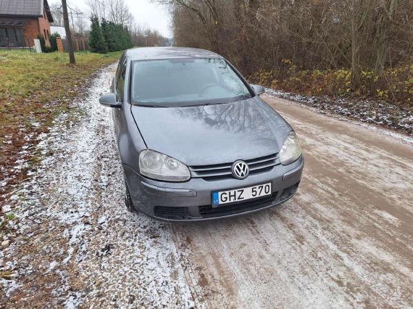 Pelēks Volkswagen Golf 2005 Kauņa, ar dzinēja tilpumu 1.90 L un nobraukumu 309 tūkst. km par 1500 €, foto 1 vietnē AUTOMOTO.COM.LV