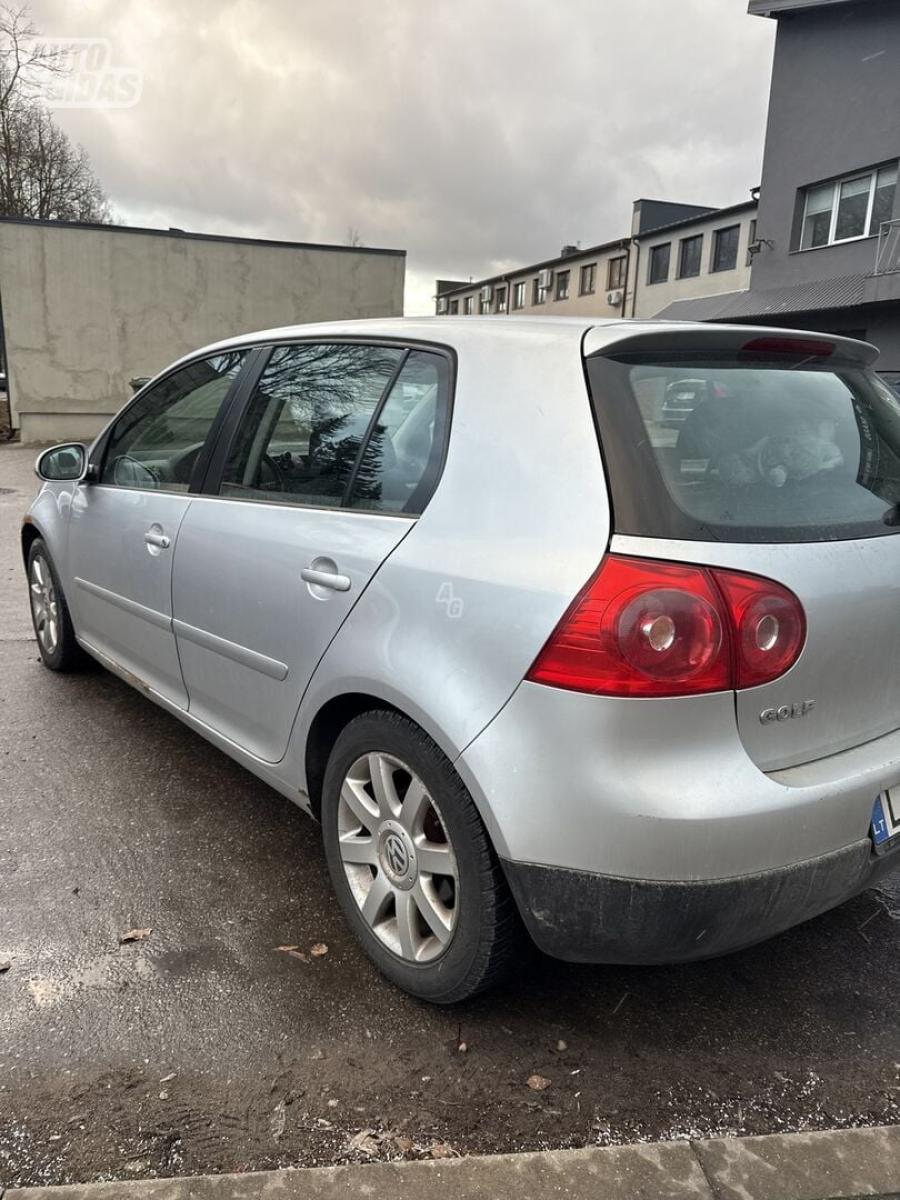 Grey Volkswagen Golf 2005 in Kaunas, with an engine capacity of 1.90 L and mileage of 315 thousand km for 850 €, photo 5 on AUTOMOTO.COM.LV
