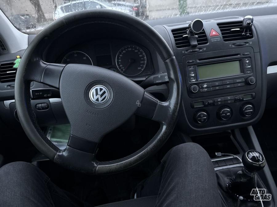 Grey Volkswagen Golf 2005 in Kaunas, with an engine capacity of 1.90 L and mileage of 315 thousand km for 850 €, photo 9 on AUTOMOTO.COM.LV