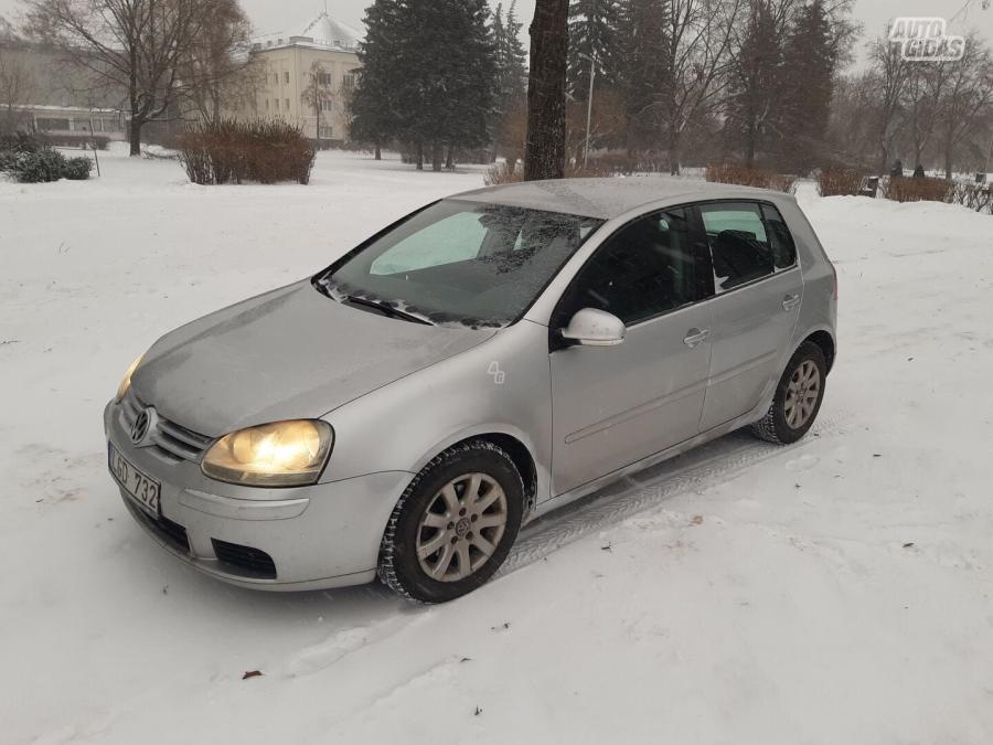 Pelēks Volkswagen Golf 2005 Kauņa, ar dzinēja tilpumu 2.00 L un nobraukumu 350 tūkst. km par 600 €, foto 2 vietnē AUTOMOTO.COM.LV
