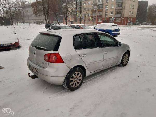 Pelēks Volkswagen Golf 2005 Kauņa, ar dzinēja tilpumu 2.00 L un nobraukumu 350 tūkst. km par 600 €, foto 7 vietnē AUTOMOTO.COM.LV