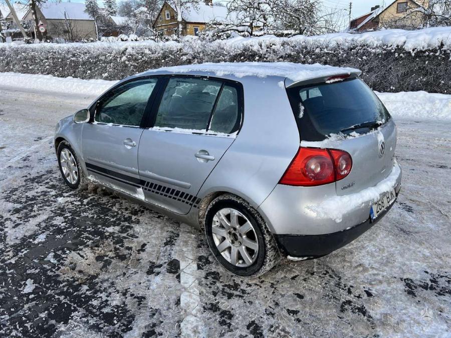 Grey Volkswagen Golf 2005 in Telschi, with an engine capacity of 1.97 L and mileage of 325 thousand km for 1950 €, photo 3 on AUTOMOTO.COM.LV