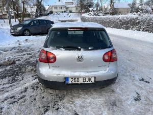 Grey Volkswagen Golf 2005 in Telschi, with an engine capacity of 1.97 L and mileage of 325 thousand km for 1950 €, photo 4 on AUTOMOTO.COM.LV