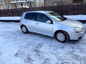 Pelēks Volkswagen Golf 2005 Kėdainiai, ar dzinēja tilpumu 1.90 L un nobraukumu 430 tūkst. km par 1350 €, foto  vietnē AUTOMOTO.COM.LV