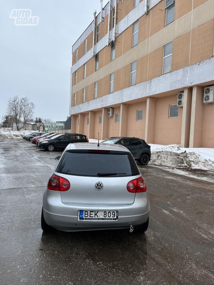 Grey Volkswagen Golf 2005 in Siauliai, with an engine capacity of 1.90 L and mileage of 374 thousand km for 700 €, photo 2 on AUTOMOTO.COM.LV