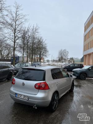 Grey Volkswagen Golf 2005 in Siauliai, with an engine capacity of 1.90 L and mileage of 374 thousand km for 700 €, photo 3 on AUTOMOTO.COM.LV