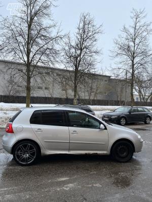 Grey Volkswagen Golf 2005 in Siauliai, with an engine capacity of 1.90 L and mileage of 374 thousand km for 700 €, photo 4 on AUTOMOTO.COM.LV