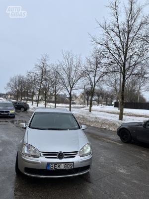 Grey Volkswagen Golf 2005 in Siauliai, with an engine capacity of 1.90 L and mileage of 374 thousand km for 700 €, photo 6 on AUTOMOTO.COM.LV
