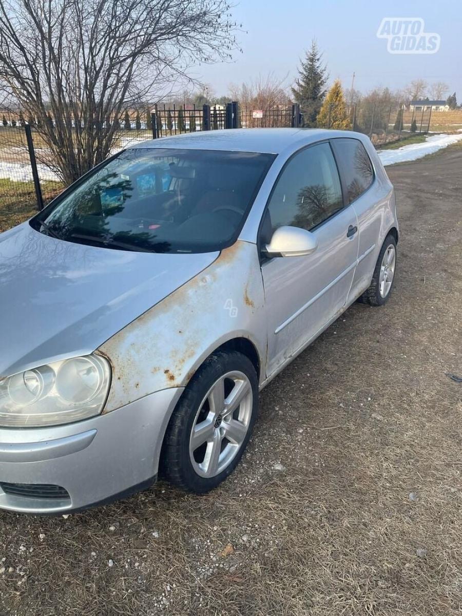 Grey Volkswagen Golf 2005 in Vilnius, with an engine capacity of 1.90 L and mileage of 447 thousand km for 1000 €, photo 10 on AUTOMOTO.COM.LV
