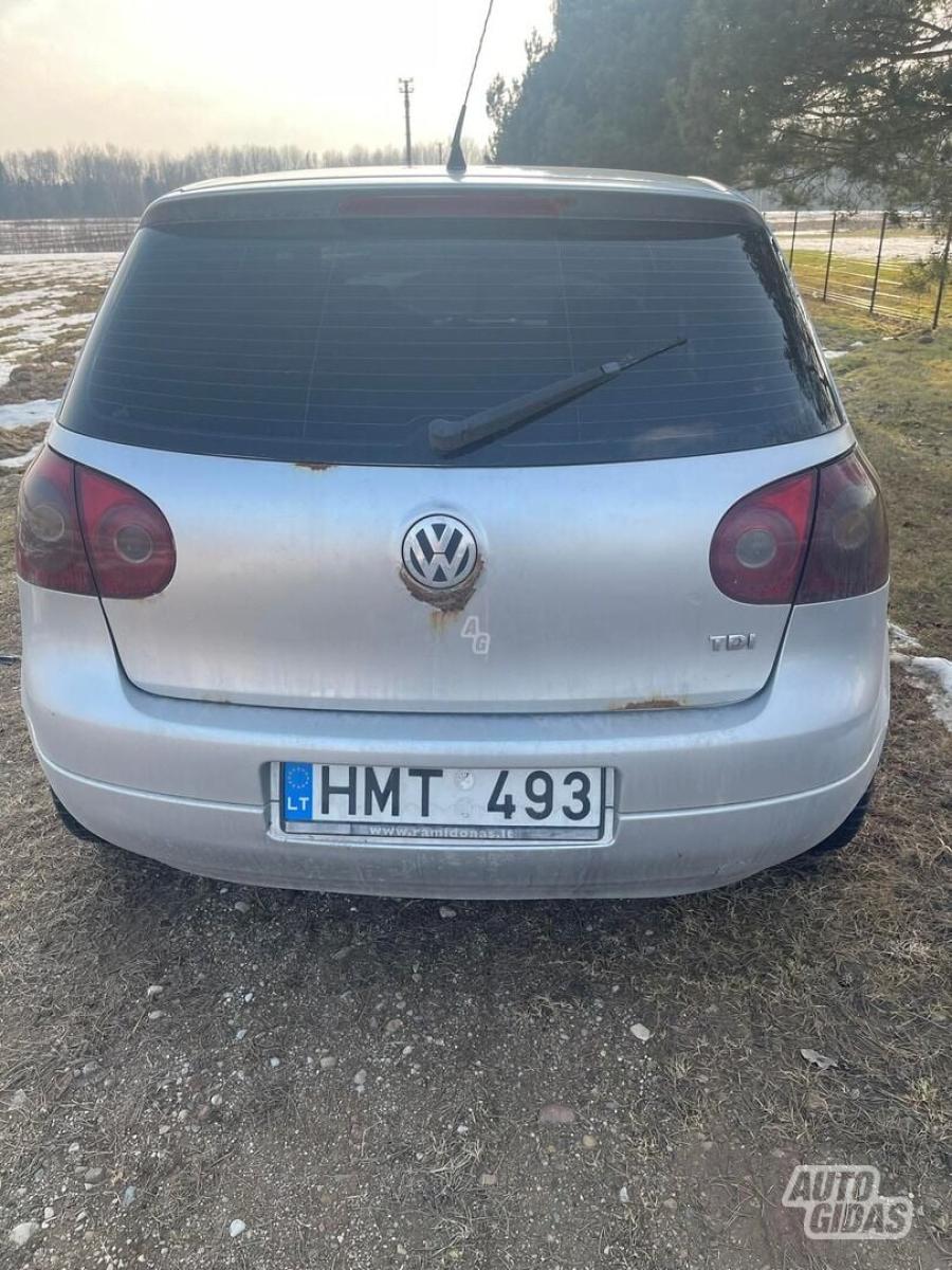 Grey Volkswagen Golf 2005 in Vilnius, with an engine capacity of 1.90 L and mileage of 447 thousand km for 1000 €, photo 13 on AUTOMOTO.COM.LV