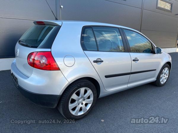 Pelēks Volkswagen Golf 2005 Viljandi, ar dzinēja tilpumu 0.00 L un nobraukumu 149 tūkst. km par 2200 €, foto 2 vietnē AUTOMOTO.COM.LV