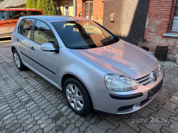Grey Volkswagen Golf 2005 in Viljandi, with an engine capacity of 0.00 L and mileage of 149 thousand km for 2200 €, photo 11 on AUTOMOTO.COM.LV