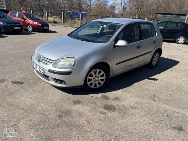 Pelēks Volkswagen Golf 2005 Šauļi, ar dzinēja tilpumu 1.60 L un nobraukumu 241 tūkst. km par 799 €, foto 1 vietnē AUTOMOTO.COM.LV